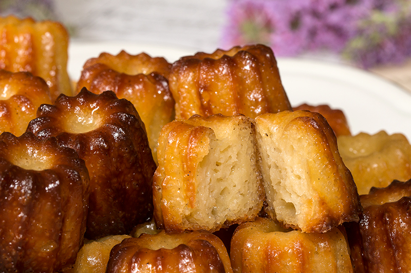 Minis cannelés bordelais